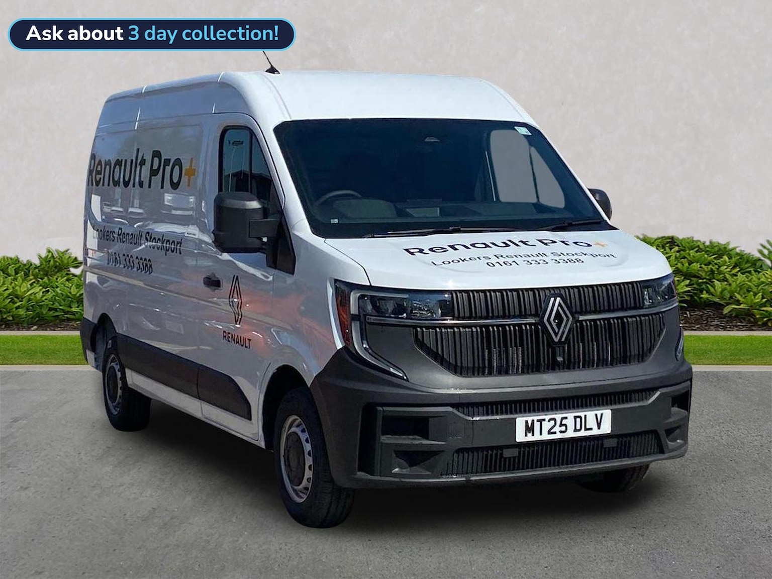Nearly New RENAULT MASTER Mm35 Blue Dci 150 Advance Medium Roof Van ...