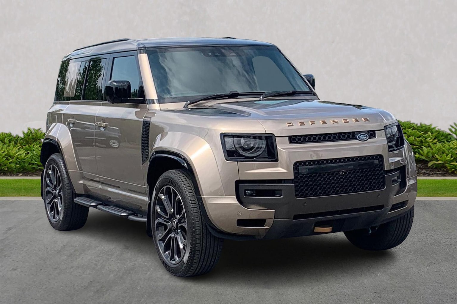 New In Stock LAND ROVER DEFENDER 4.4 P635 Octa 110 5Dr Auto 2026 ...