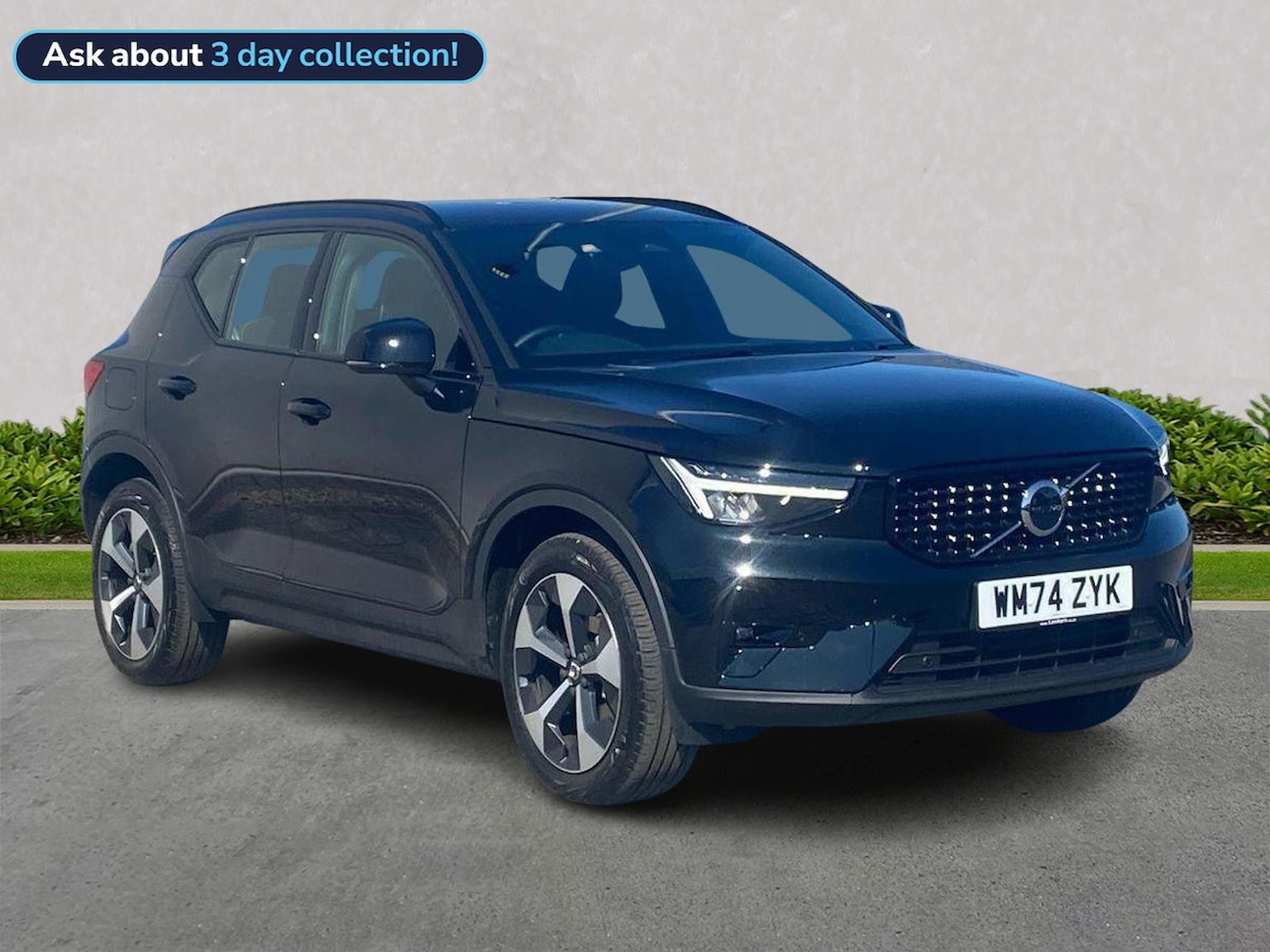 Nearly New VOLVO XC40 2.0 B4P Plus Dark 5Dr Auto 2025 | Lookers Volvo