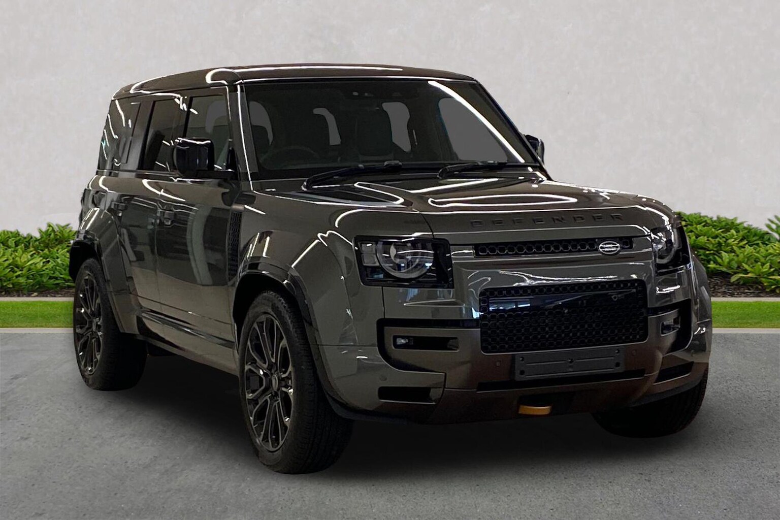 New In Stock LAND ROVER DEFENDER 4.4 P635 Octa Edition One 110 5Dr Auto ...