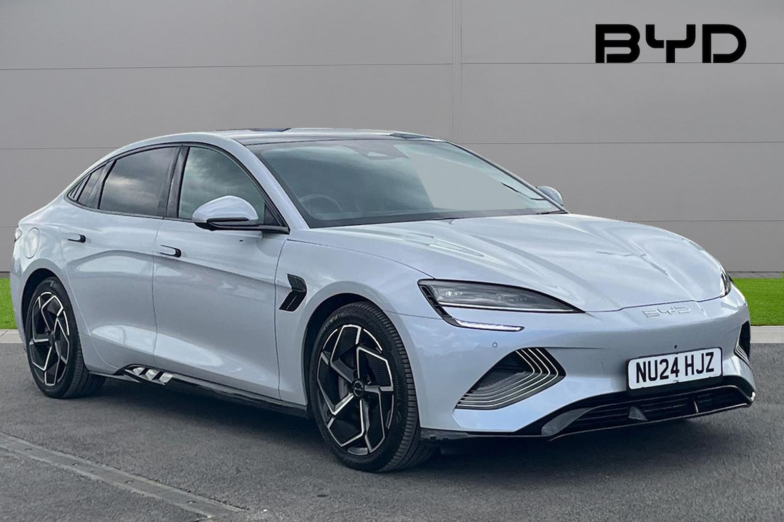 Nearly New BYD SEAL 230Kw Design 83Kwh 4Dr Auto 2024 | Lookers BYD